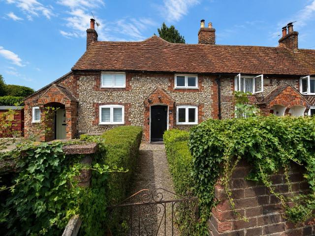 Littleworth Road, Downley, High Wycombe HP13, 1 bed cottage to rent, £1,150 pcm | PrimeLocation