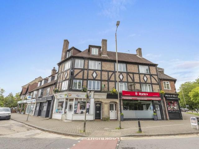 Little Chalfont 2 bed apartment to rent £1,800 pcm £415 pw