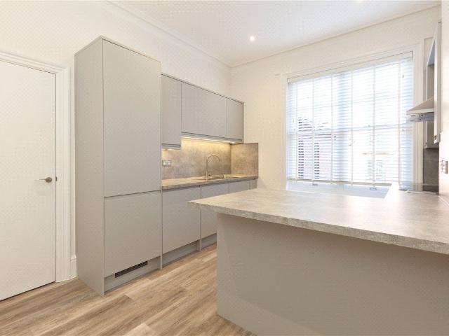 Little Clarendon Street, Oxford, Oxfordshire OX1, 3 bed flat to rent, £2,500 pcm | PrimeLocation