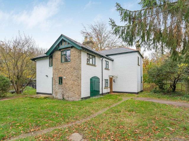 Little Cranmore Lane, West Horsley 5 bed detached house to rent £4,500 pcm £1,038 pw