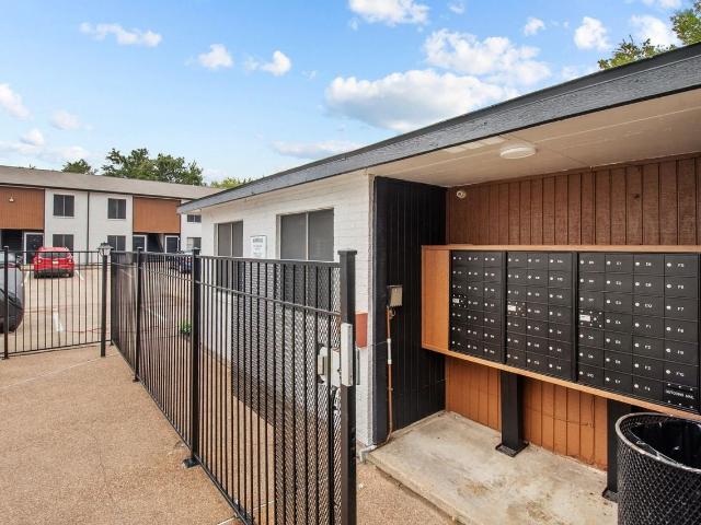 Little Creek Apartments – Your Ideal Home in Cedar Hill, TX! 1 Bedroom Apartment for Rent at 151 E Little Creek Rd, Cedar Hill, TX 75104