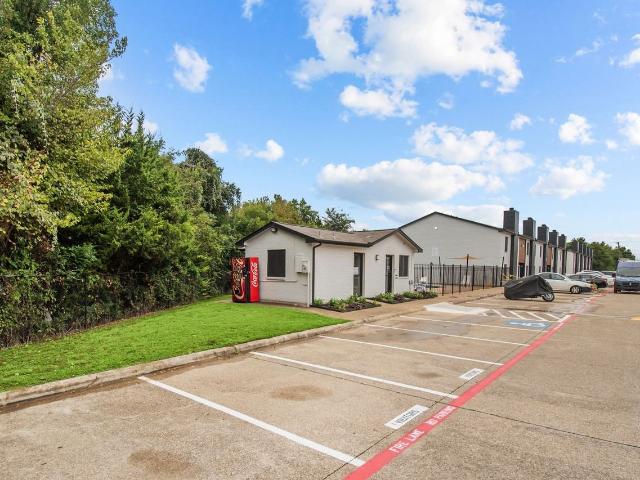 Little Creek Apartments – Your Ideal Home in Cedar Hill, TX! 3 Bedroom Apartment for Rent at 151 E Little Creek Rd, Cedar Hill, TX 75104