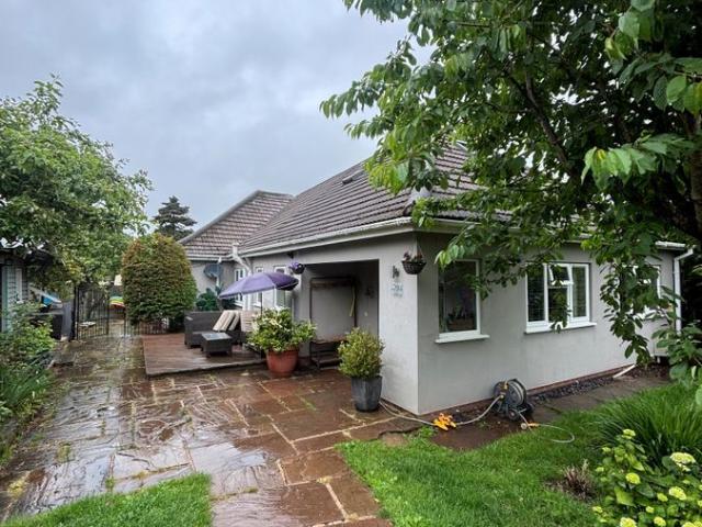 Little Barn Lane, Mansfield NG18, 3 bed bungalow to rent, £1,650 pcm | PrimeLocation