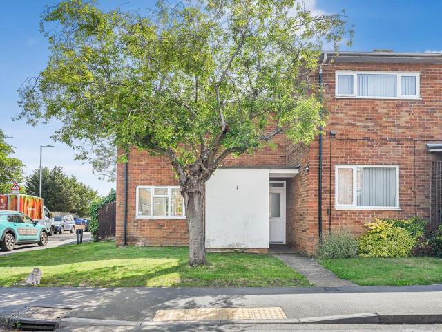 Little Brays, Harlow 2 bed terraced house to rent £1,550 pcm £358 pw