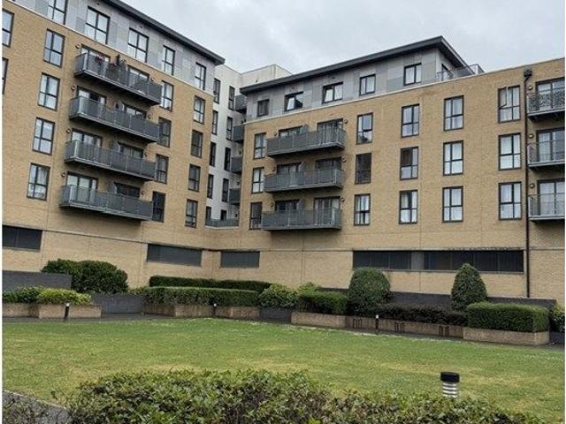Little Brights Road, Belvedere DA17, 2 bed flat to rent, £1,500 pcm | PrimeLocation