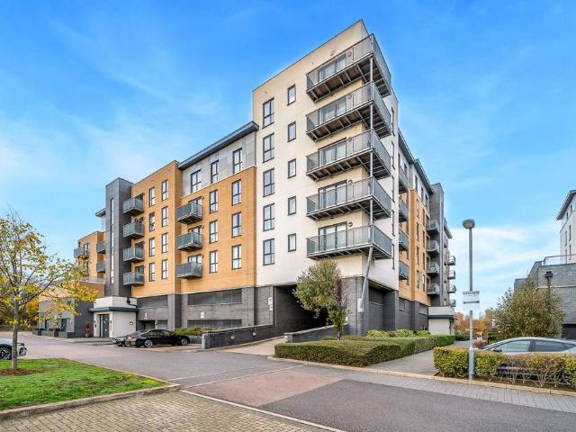 Little Brights Road, Belvedere, DA17 2 bed flat to rent £1,700 pcm £392 pw