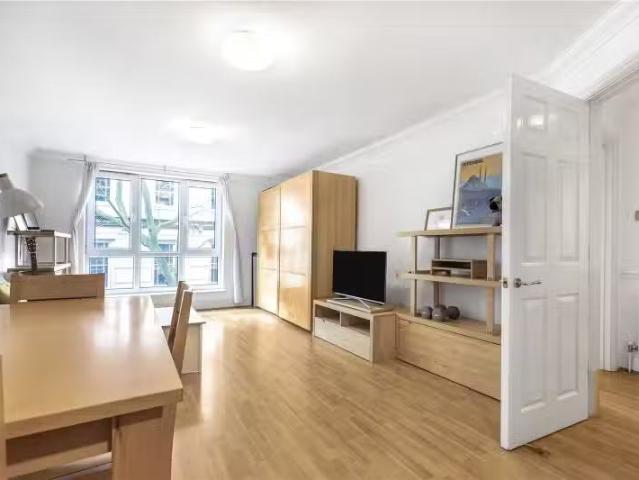 Little Britain, London, EC1A 7BT