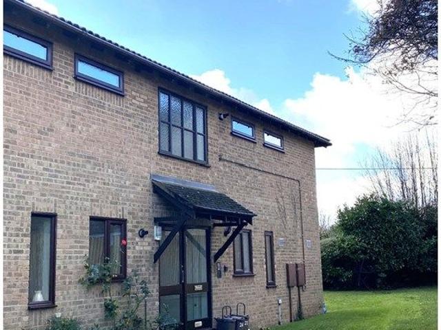 Little Greencroft, Chesham HP5, 1 bed flat to rent, £1,250 pcm | PrimeLocation