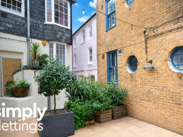 Little East Street, Brighton BN1, 2 bed cottage to rent, £1,650 pcm | PrimeLocation