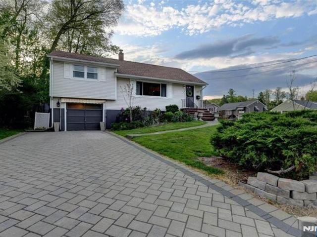 Little Falls Rd, Cedar Grove, Home For Sale