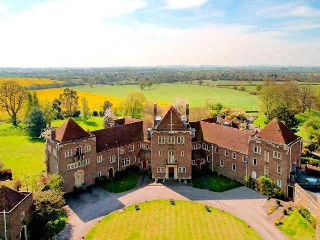 Little Horwood Manor, Little Horwood. 4 bed house to rent £3,250 pcm £750 pw