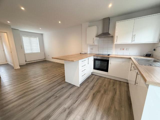 Little Hulton, Manchester M38 3 bed terraced house to rent £1,225 pcm £283 pw