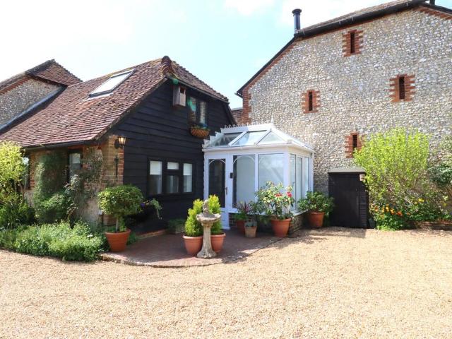 Little Hyden Lane, Waterlooville 1 bed maisonette to rent £1,295 pcm £299 pw