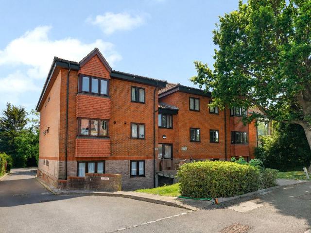 Little Oaks Court, 39 Warminster Road, London SE25, 2 bed flat to rent, £2,000 pcm | PrimeLocation