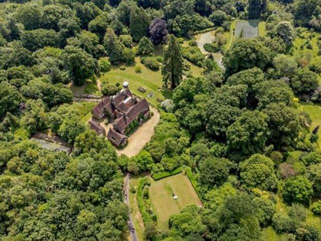Little London Road, Cross In Hand, 6 Bedroom Detached