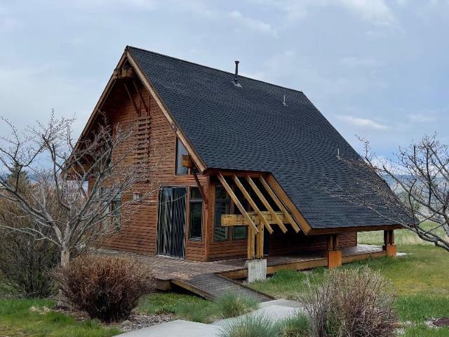 Little Lazy Bzzz Cabin