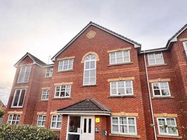 Little Lever, Fernbank Gardens, Bolton, 2 Bedroom Apartment