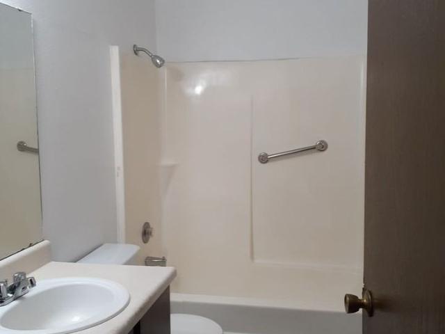 Little Madrid Apartments 1 Bedroom Apartment for Rent at 301 S 84th St, Tacoma, WA 98444 South End