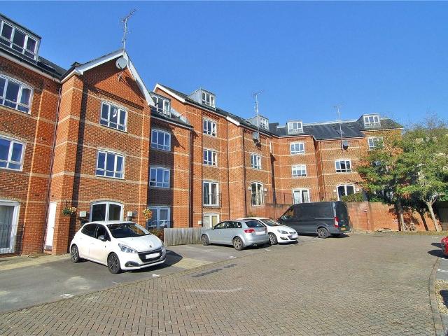 Little Mill Court, Stroud, Gloucestershire GL5, Studio to rent, £800 pcm | PrimeLocation