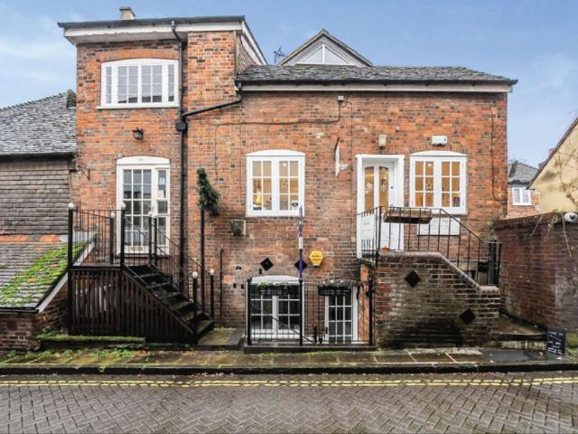 Little Minster Street, Winchester SO23, 1 bed flat to rent, £1,100 pcm | PrimeLocation