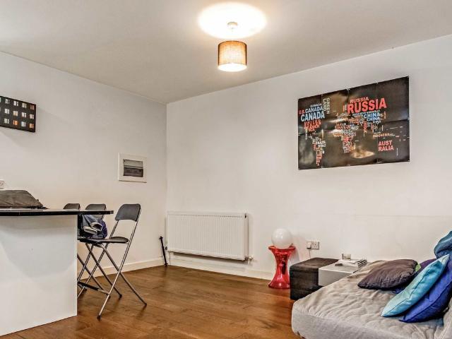 Little Somerset Street, Aldgate E1, 1 bed flat to rent, £1,950 pcm | PrimeLocation