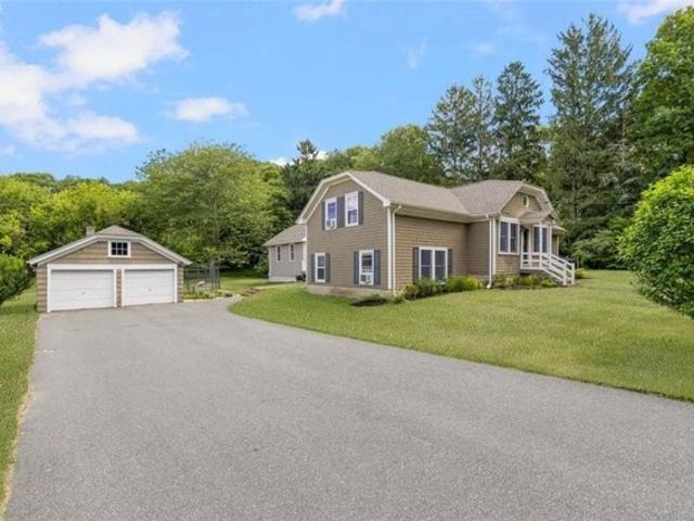 Little Pond County Rd, Cumberland, Home For Sale