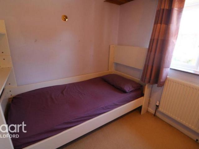 Little Platt, Guildford 3 bed end of terrace house to rent £2,050 pcm £473 pw