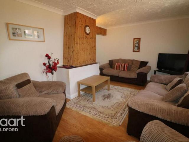 Little Platt, Guildford 3 bed end of terrace house to rent £2,050 pcm £473 pw