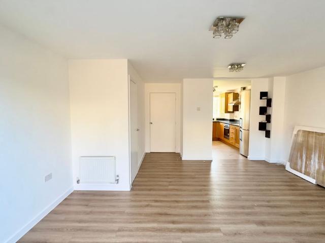 Little Red Walk, Dartford DA1, 5 bed shared accommodation to rent, £2,200 pcm | PrimeLocation