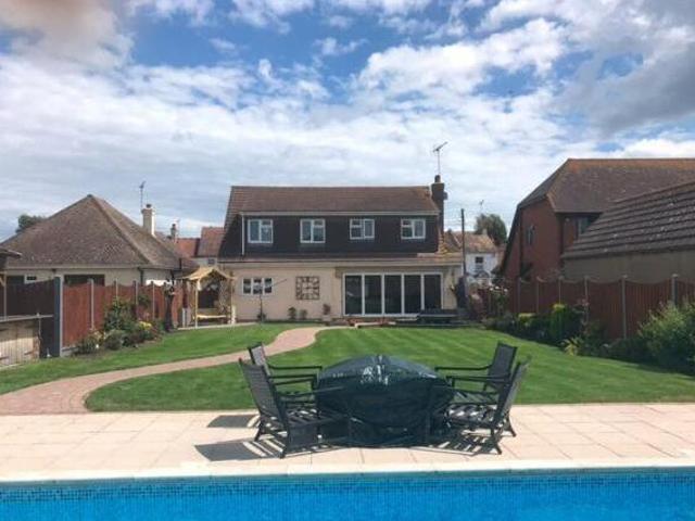 Little Wakering Road, Little Wakering, 5 Bedroom Detached