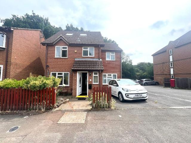 Littlebrook Avenue, Slough SL2, 6 bed semi detached house to rent, £5,500 pcm | PrimeLocation