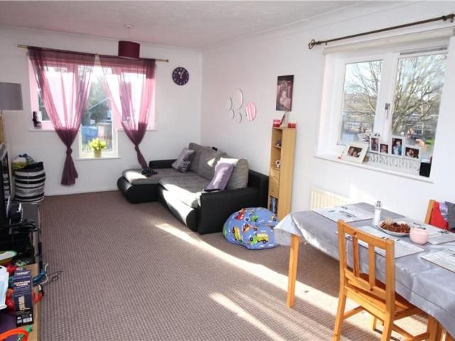 Littlemead, Woking, Surrey, GU21