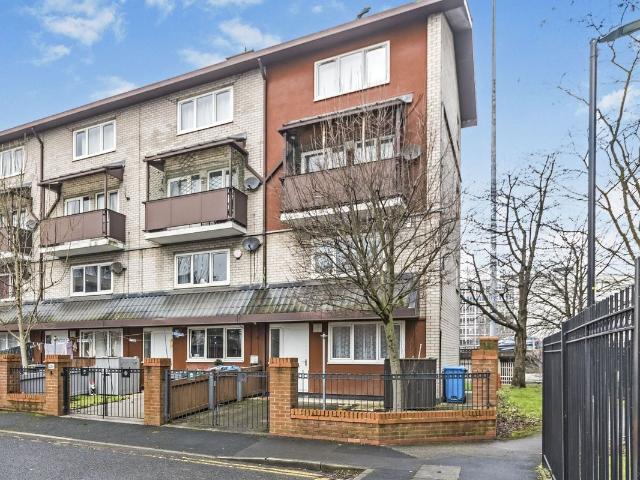 Litcham Close, Manchester, Greater Manchester M1, 2 bed terraced house to rent, £1,250 pcm | PrimeLocation