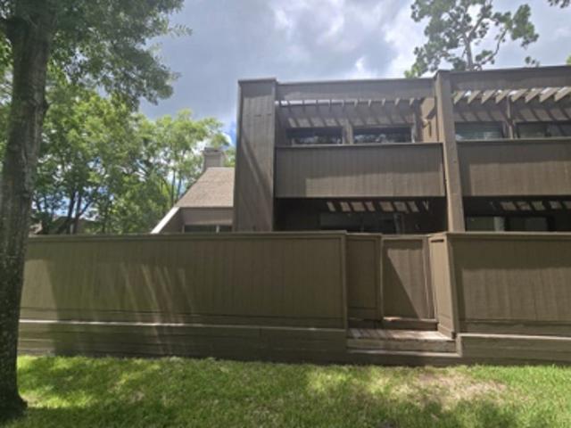 Litchfield Ln
