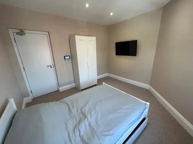 Litherland Road, Bootle, L20 3BZ