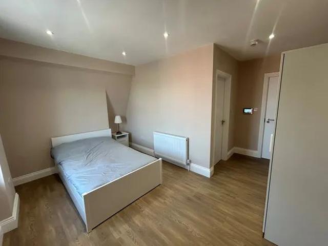 Litherland Road, Bootle, L20 3BZ