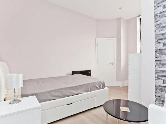 Lithos Road, London NW3 Flat to rent £1,395 pcm £322 pw