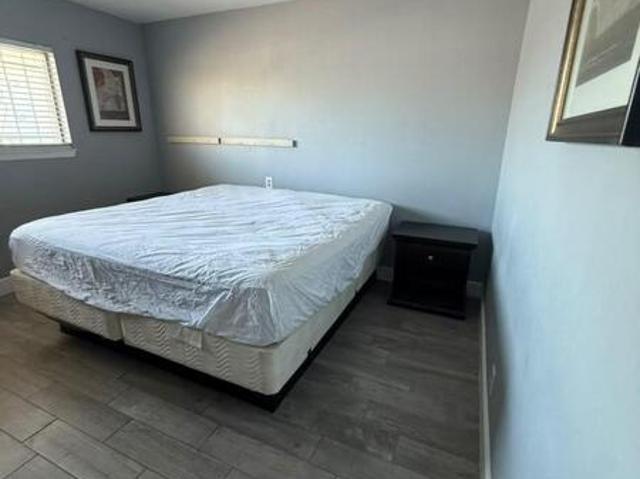 Live Near the Las Vegas Strip!