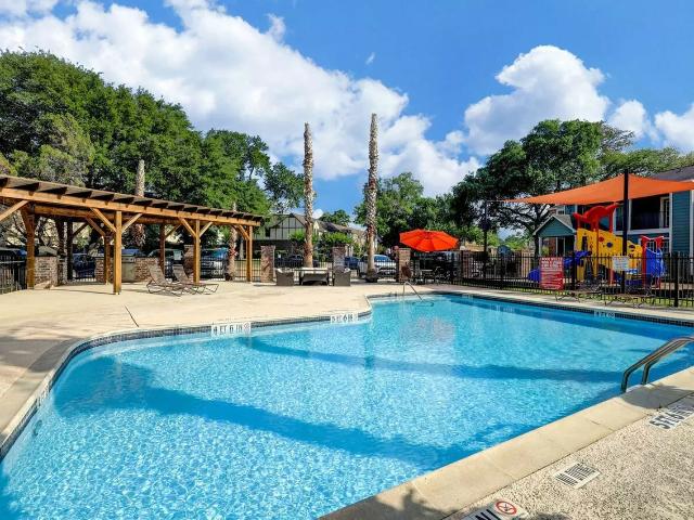Live Oak 2 Bedroom Apartment for Rent at 851 Threadneedle St, Houston, TX 77079 Energy Corridor