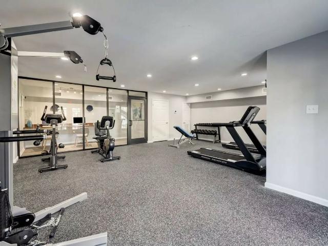 Live Oak 2 Bedroom Apartment for Rent at 851 Threadneedle St, Houston, TX 77079 Energy Corridor