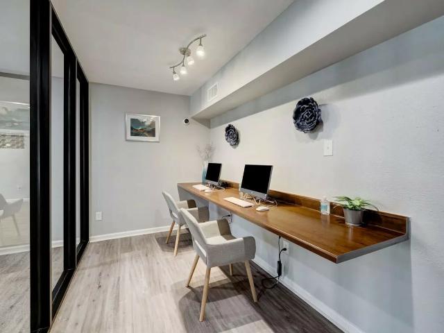 Live Oak 2 Bedroom Apartment for Rent at 851 Threadneedle St, Houston, TX 77079 Energy Corridor