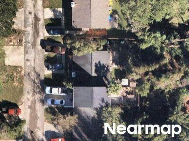 Live Oak Dr