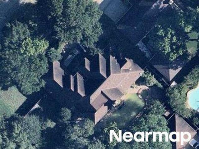 Live Oak Pl
