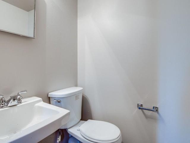 Live at The Oaks of West Saint Paul | Spacious & Comfortable Living 1 Bedroom Apartment for Rent at 177 Thompson Ave E, West St Paul, MN 55118