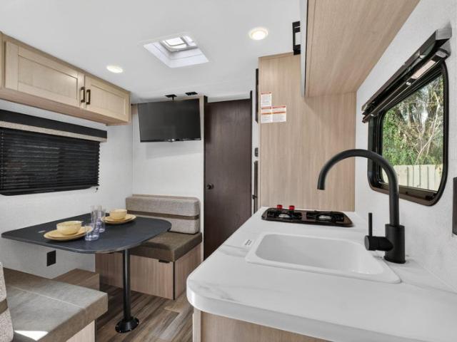 ⭐ Live ALONE! ⭐ Smart TV, Highspeed WiFi, PRIVATE⭐