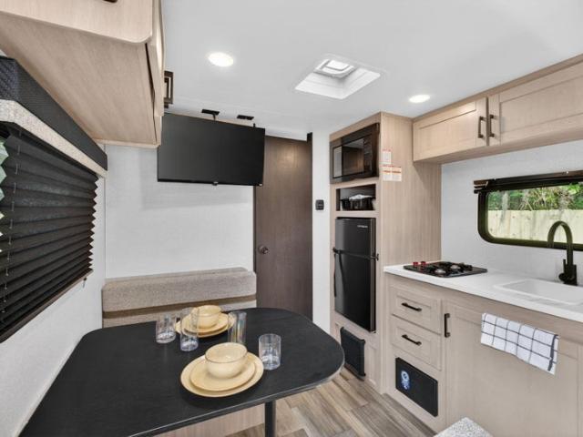 ⭐ Live ALONE! ⭐ Smart TV, Highspeed WiFi, PRIVATE⭐