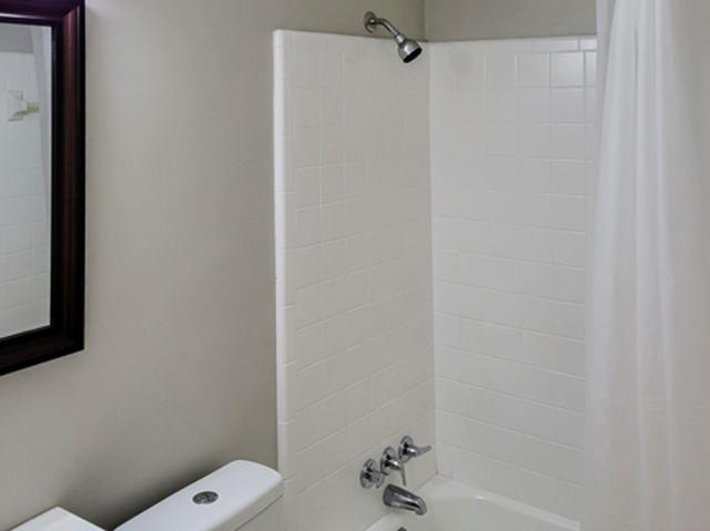 Live in Morrow, a 3 mins drive to transit stop Jonesboro Rd & Lake Harbin Rd