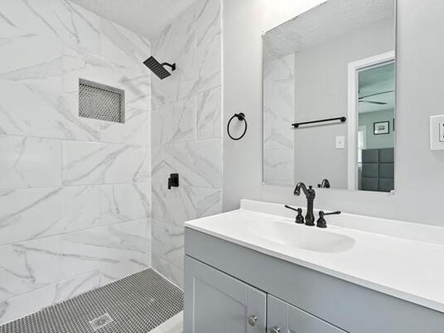 Live in Mountain Brooke