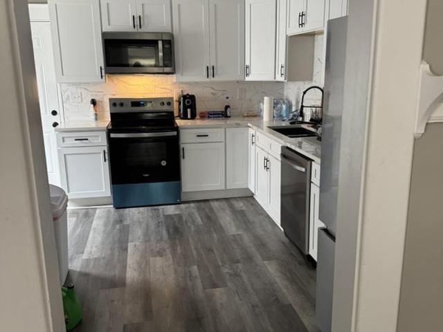 Live in Near Eastside, a 8 minute walk to transit