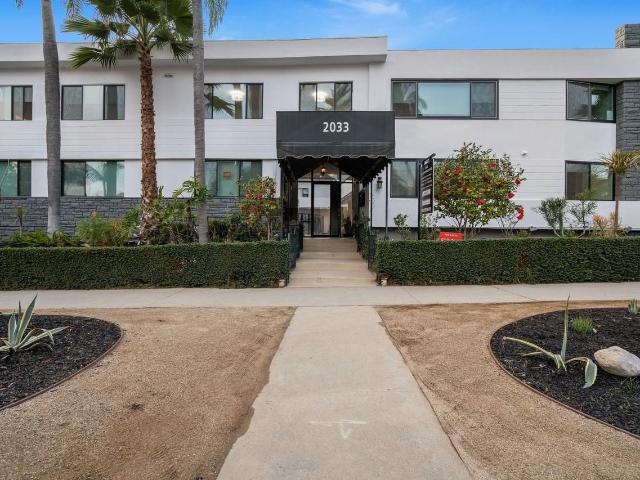 Live in one of the best locations in Los Angeles 1 Bedroom Apartment for Rent at 2033 N Beachwood Dr, Los Angeles, CA 90068 Hollywood United